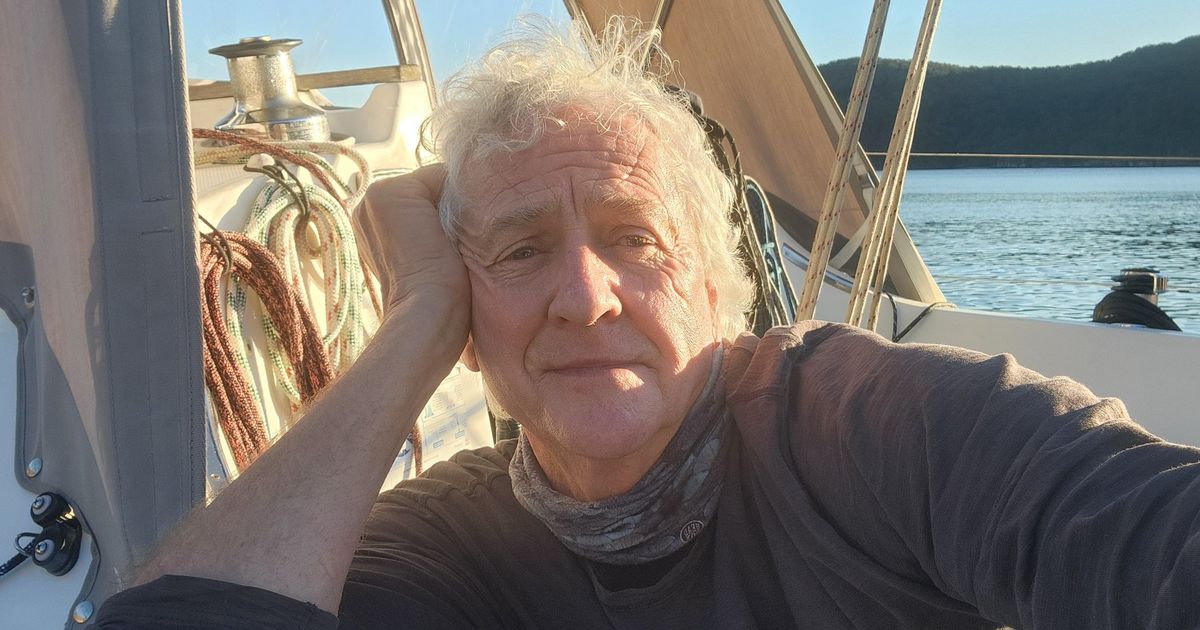 GOODBYE: Home and Away star Shane Withington prepares his gravestone on ...